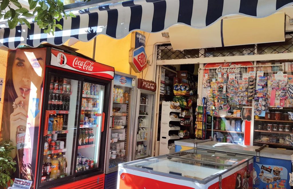 Επιστρέφουν οι μαθητές σε θρανία και μίνι μάρκετ » Mini Market Magazine
